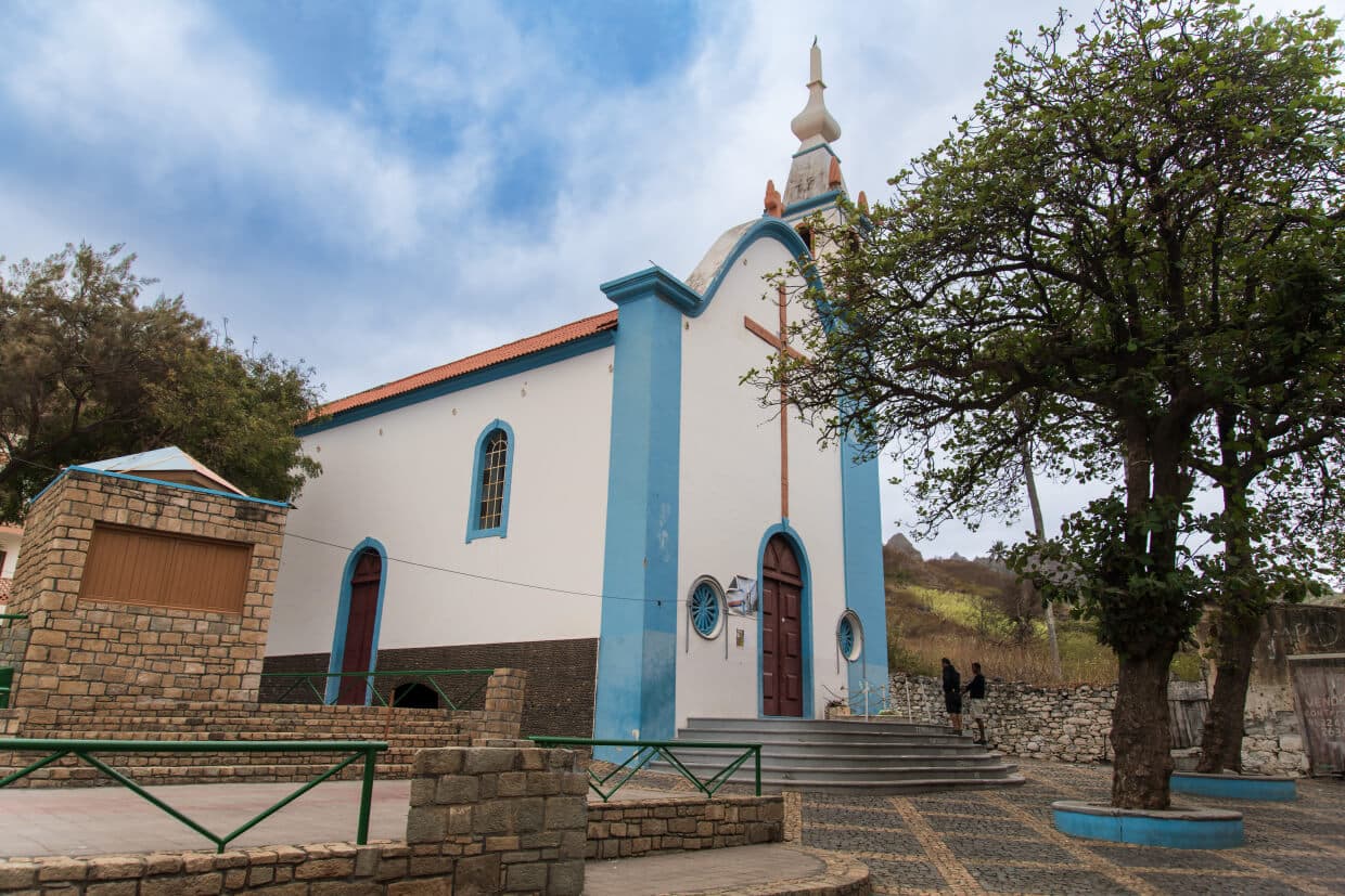 Discover the wonders of Cabo Verde.